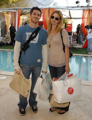 Dave Annable Emily Vancamp