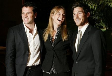 Dave Annable And Emily Vancamp