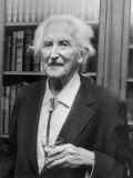Erik Erikson Biography, Videos, Relationships - FamousWhy