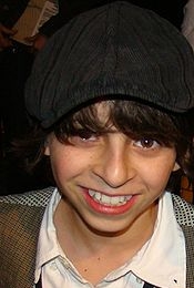 Moises Arias Biography, Movies, Videos - FamousWhy